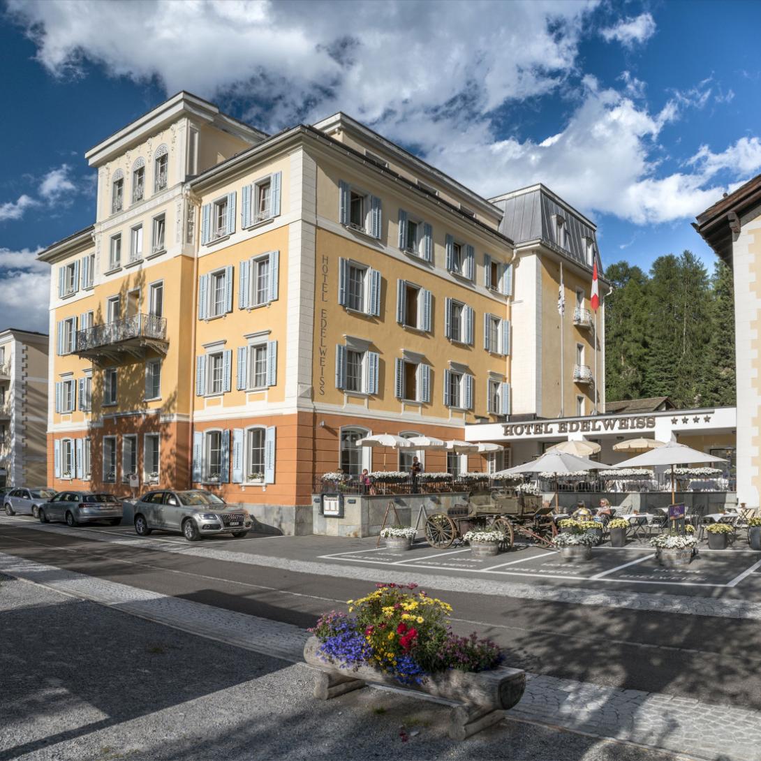 Hotel Edelweiß in Sils-Maria bei St. Moritz auf der Oberengadiner ...